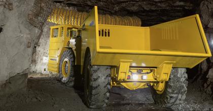 HX16 underground truck | Komatsu