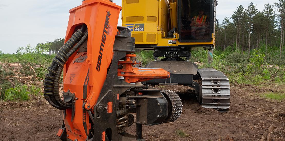 XT445L-5 tracked harvester | Komatsu